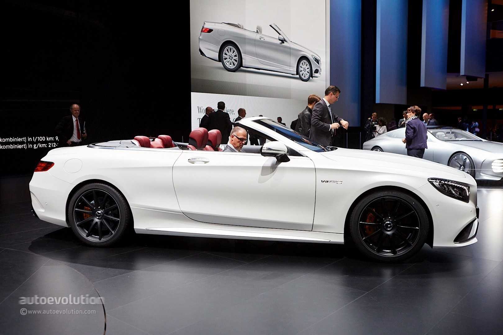 FRANKFURT 2015: We continue with the new Mercedes-Benz S500 Convertible.