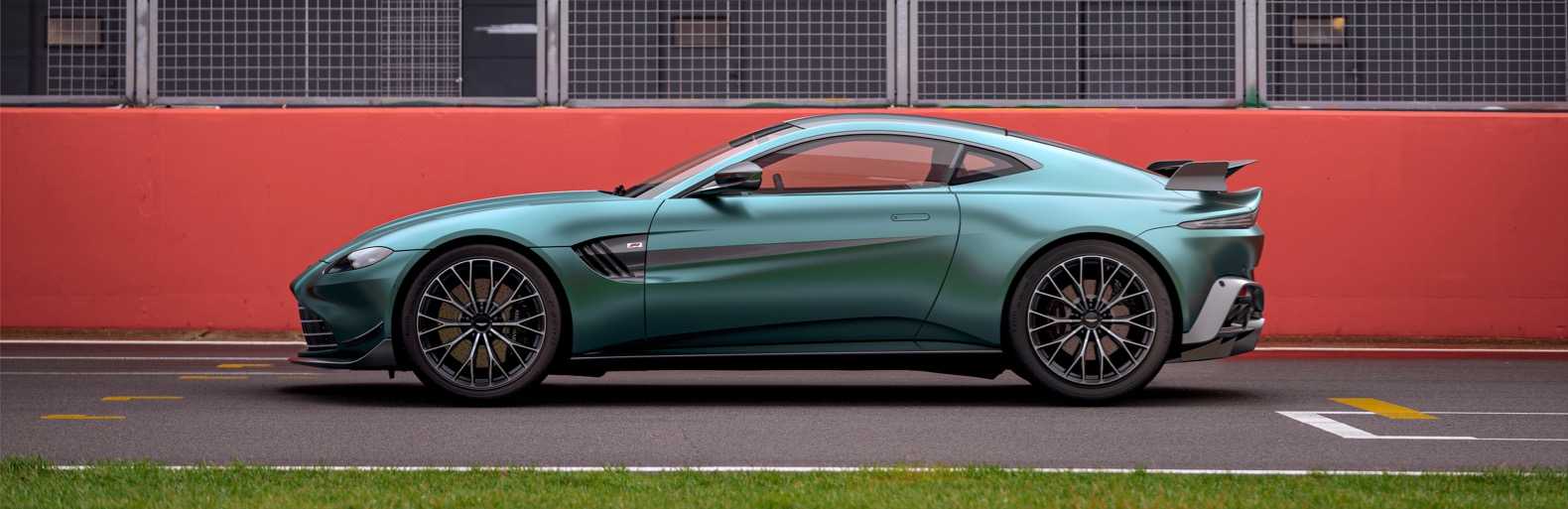 Aston Martin Gives A Vantage F1 Edition Pace Car For A Much Powerful ...