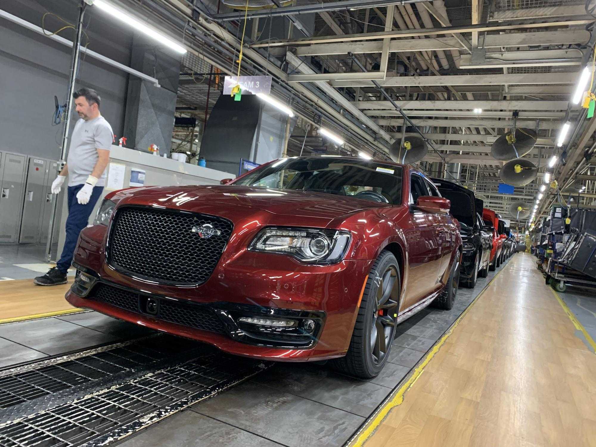 Farewell to the Iconic Chrysler 300C: A Hemi V8 Legend