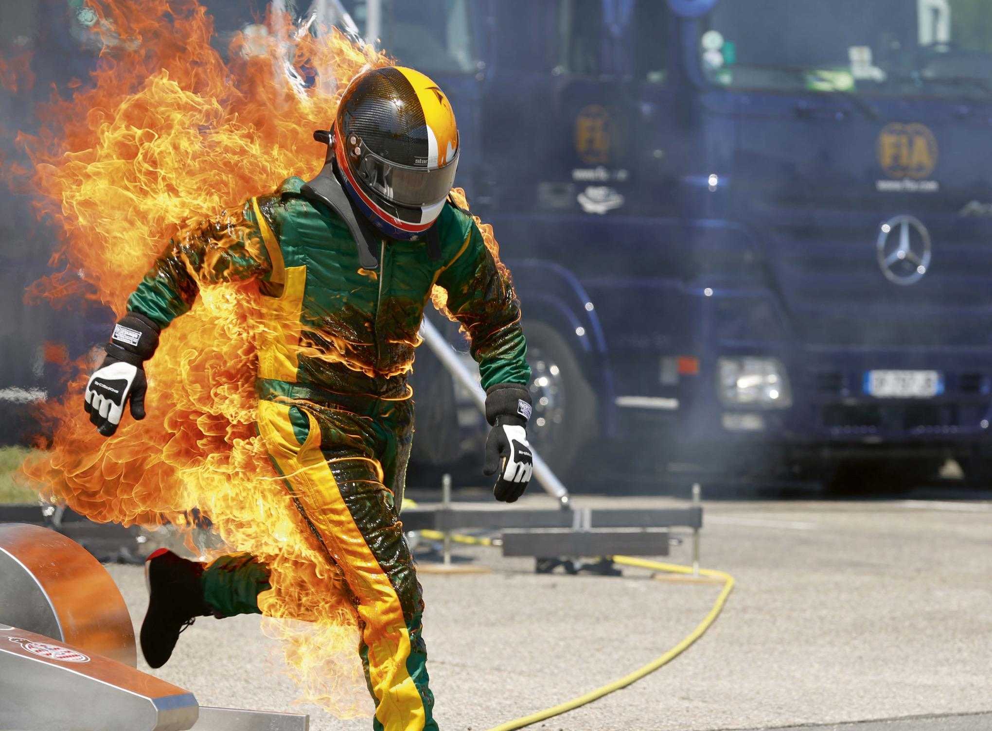 Choosing the Best Fire-Resistant Racing Suit: Your Guide to Safety on ...